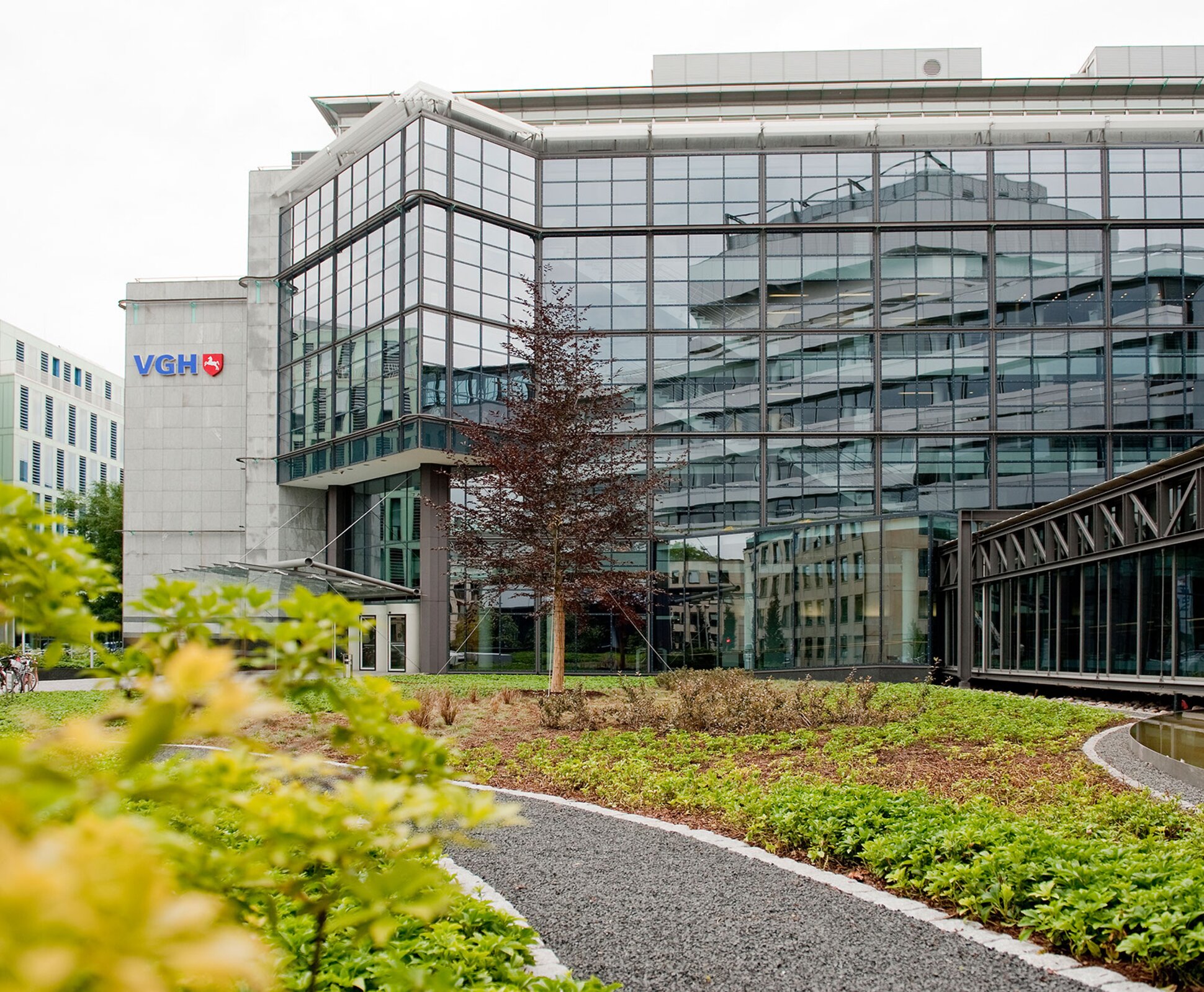Bilanz 2023: VGH Versicherungen stabil in anspruchsvoller Lage | VGH